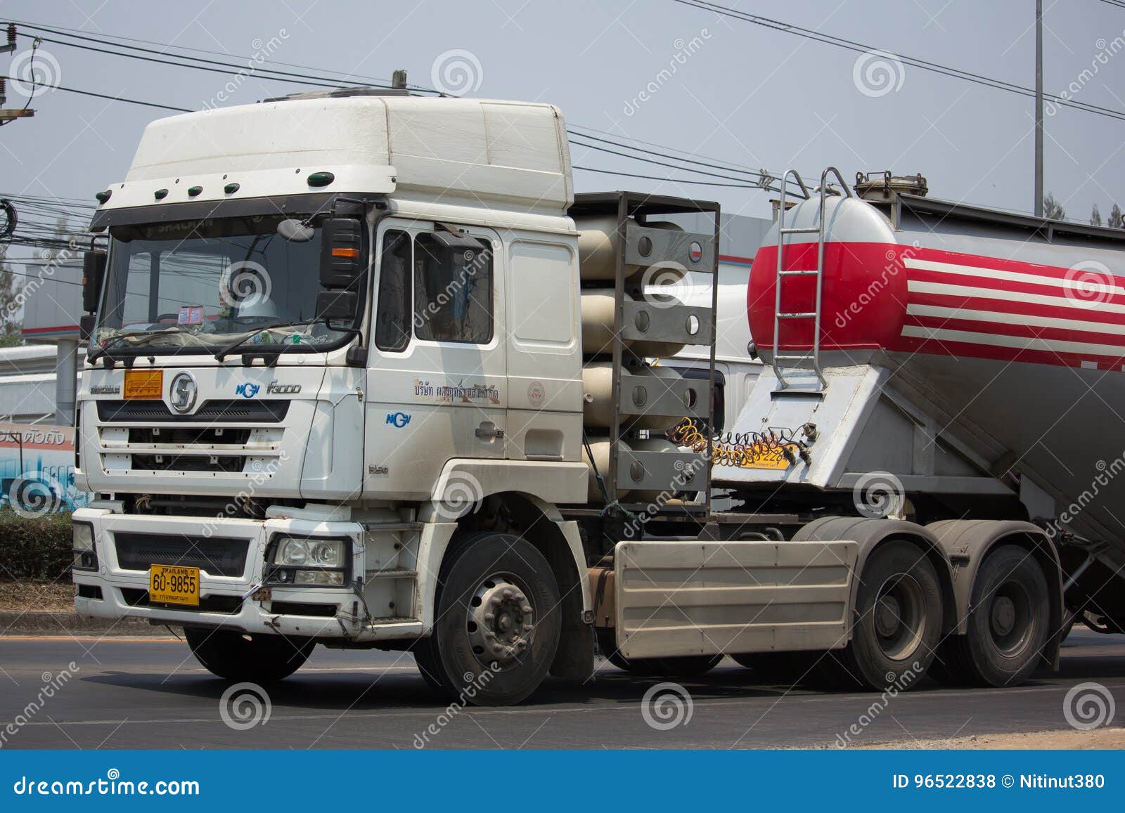 Camion De Remorque De Shacman Photo stock éditorial - Image du véhicule ...