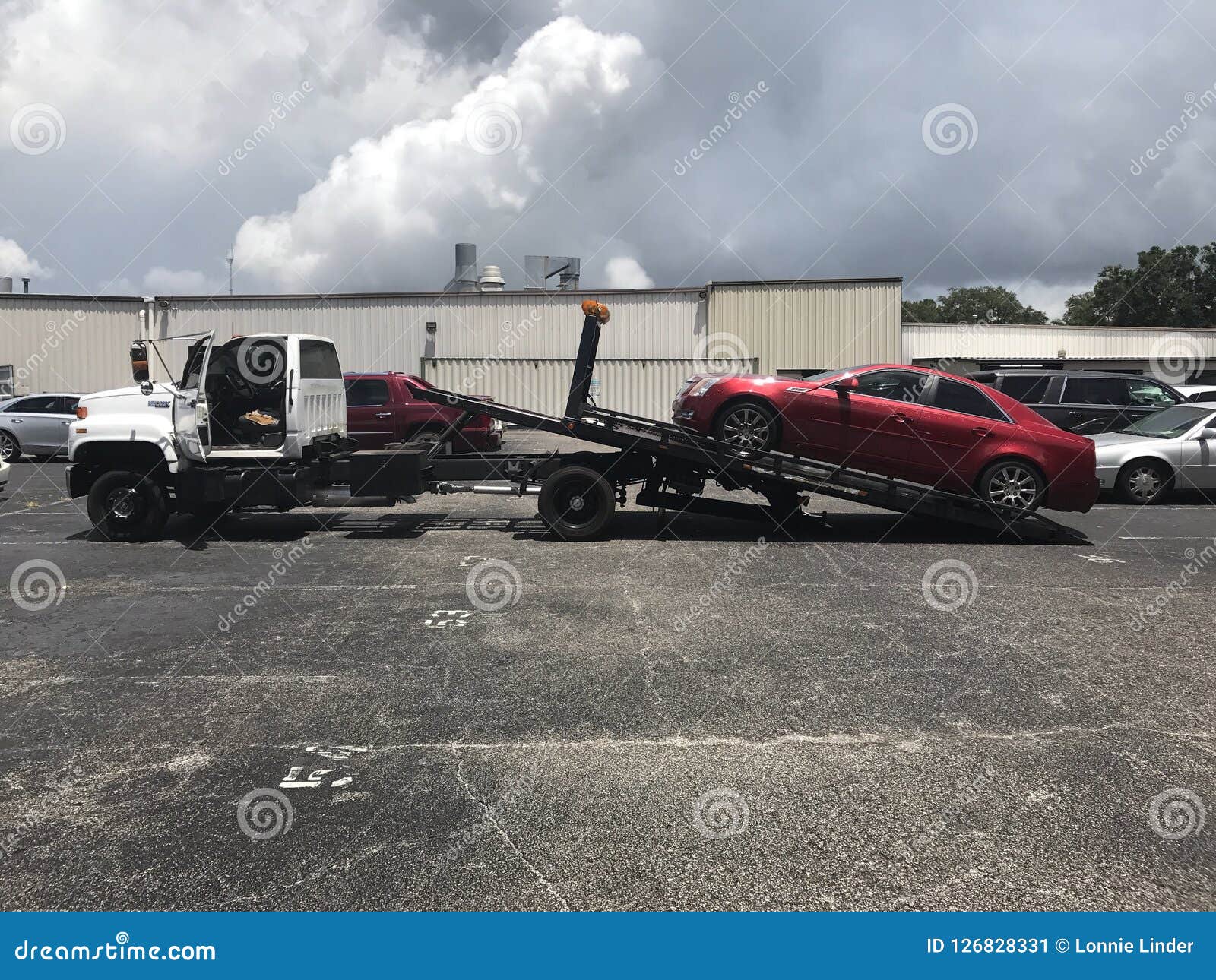 Camion di rimorchio fotografia editoriale. Immagine di camion - 126828331