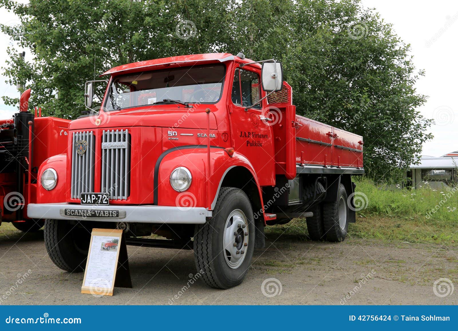 Camion Pick-up Rouge Classique De Scania L50 Image stock éditorial ...