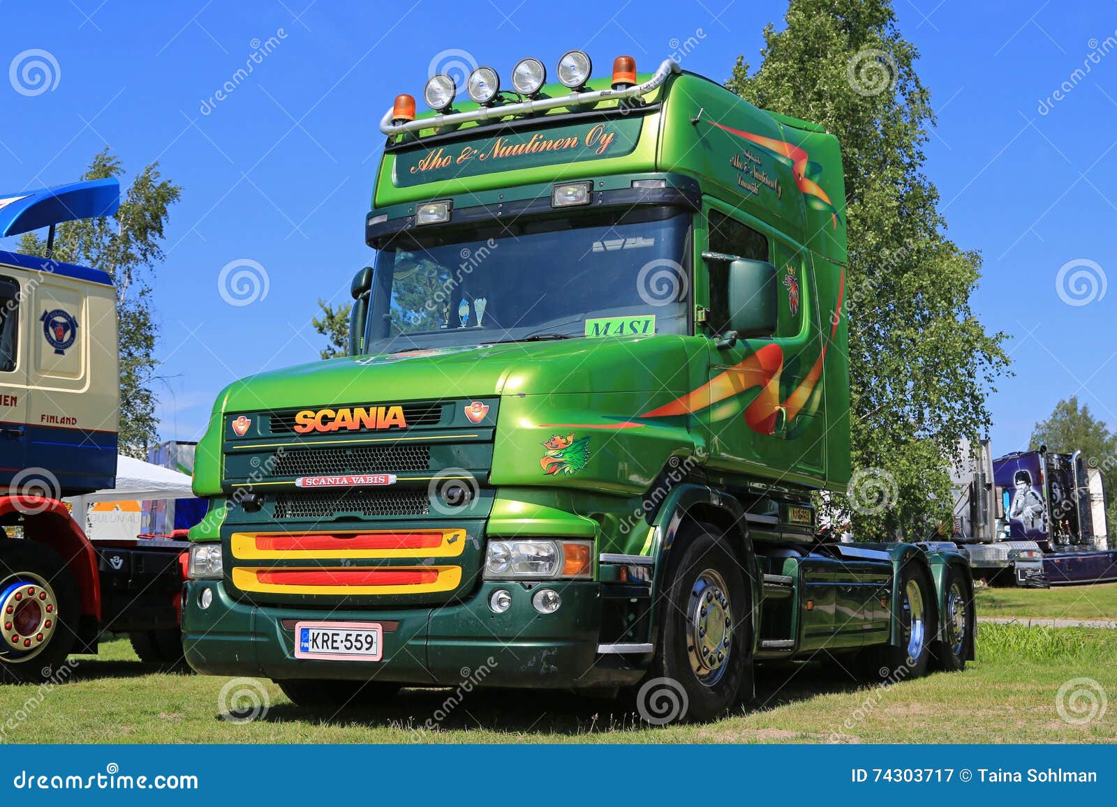 Camion Verde Classico Di Bonneted Scania Fotografia Editoriale ...