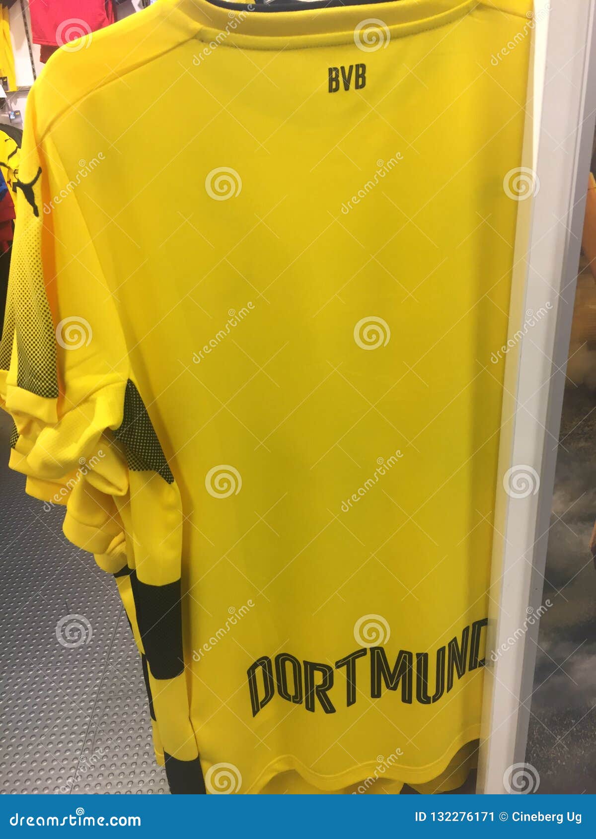 Camiseta Del Borussia Dortmund De BVB Foto editorial - Imagen de juego ...