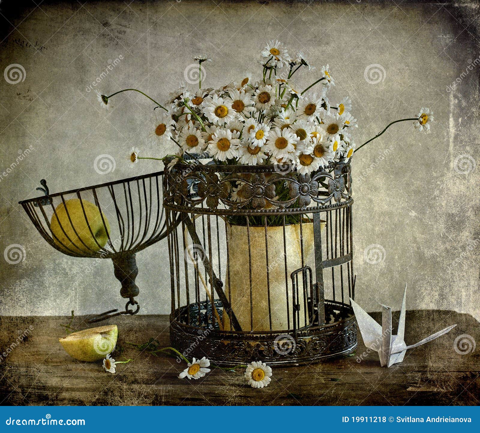 Origami Cage Stock Photos - Free & Royalty-Free Stock Photos from ...