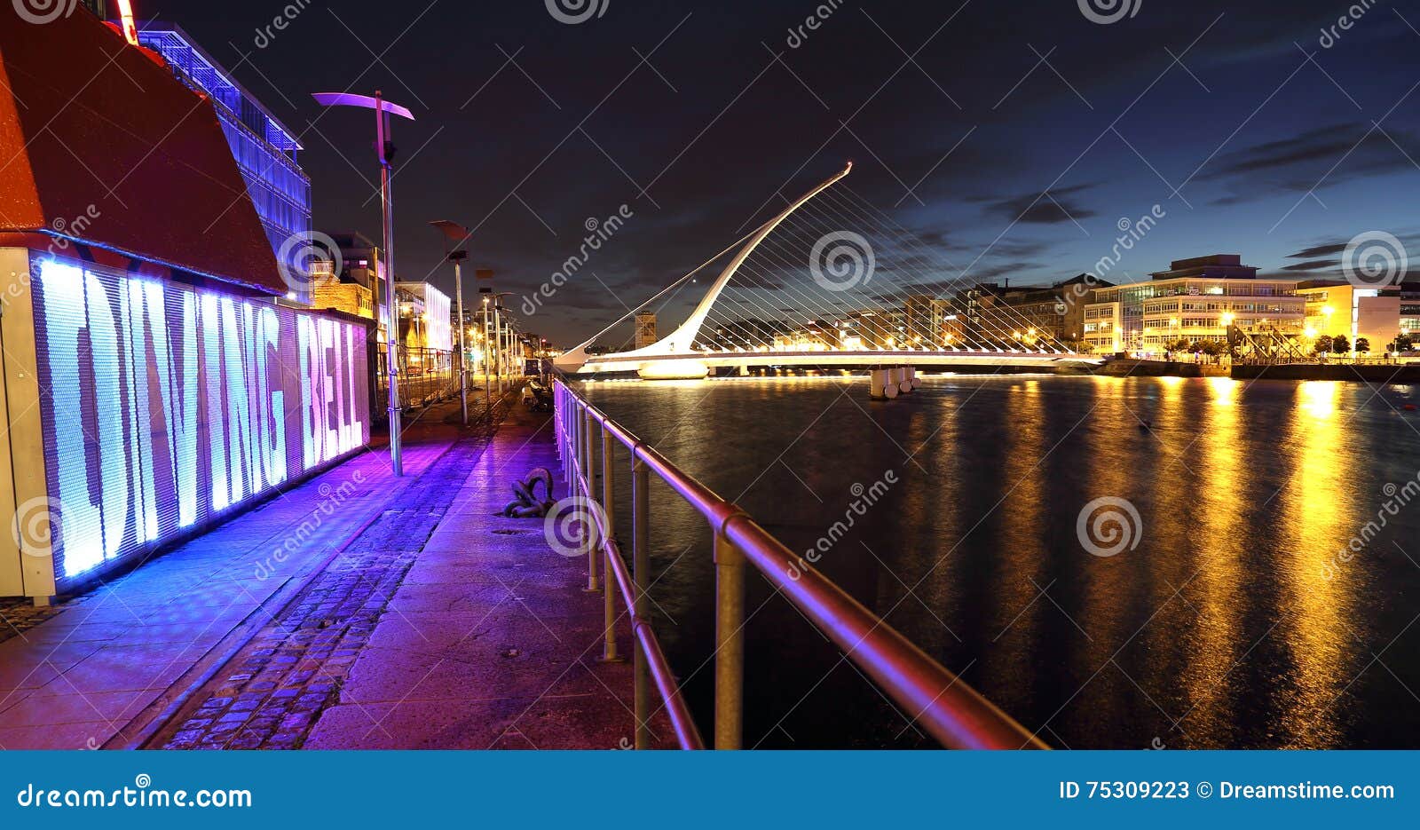 Campana Subacquea, Ponte Di Samuel Beckett Fotografia Stock Editoriale ...