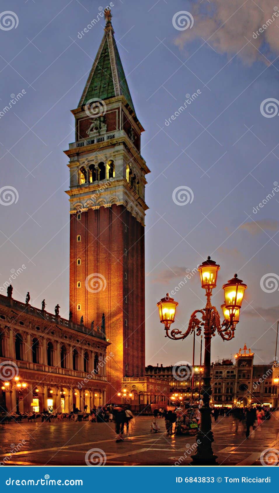 Campanile tower стоковое изображение. изображение насчитывающей ...