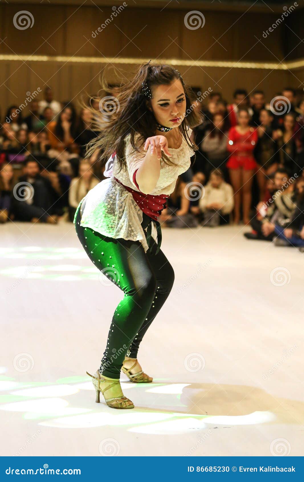 Campeonato De La Danza De La Salsa Imagen editorial - Imagen de social ...