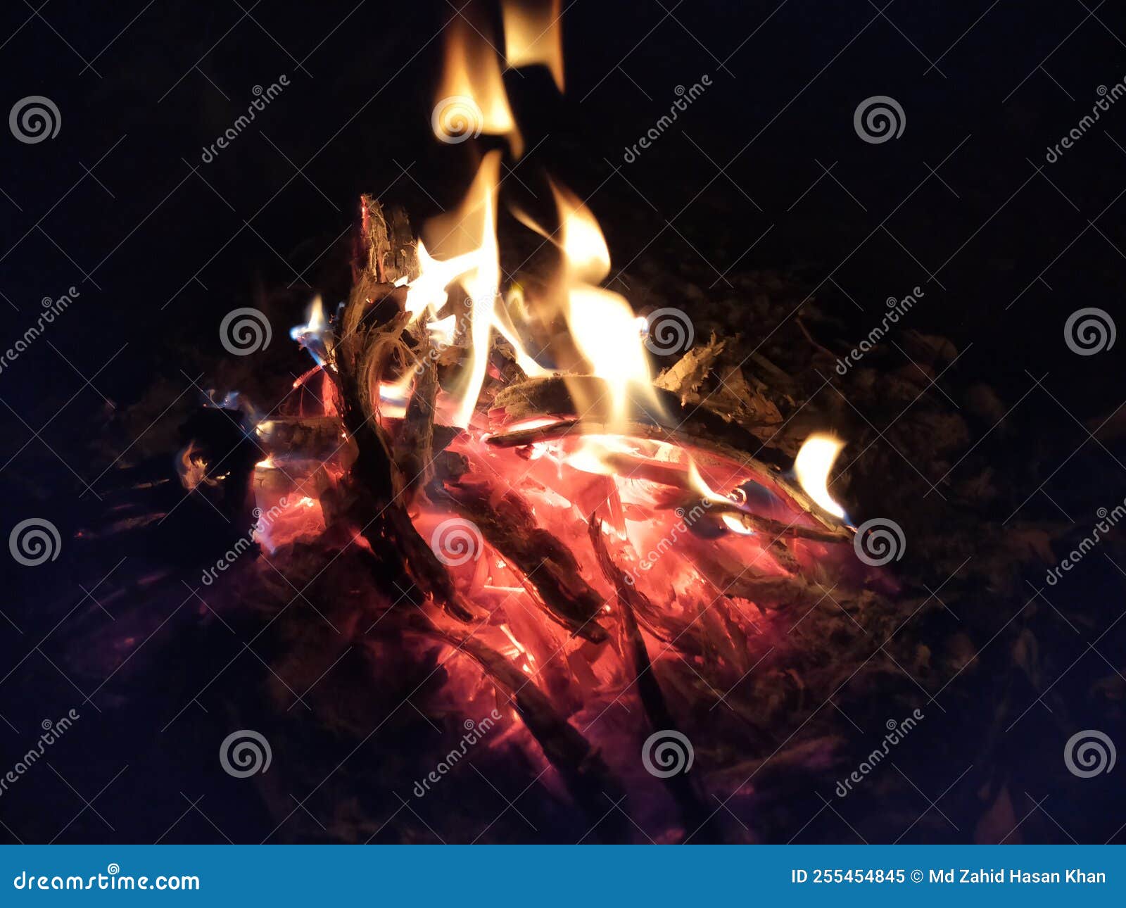 Campfire ðŸ”¥ Beautiful View Stock Image - Image of beautiful, flame ...