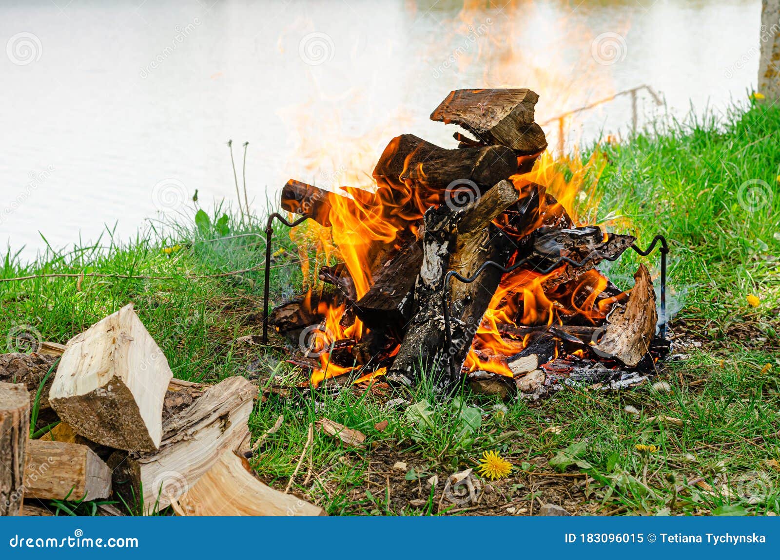 4,624 Outside Campfire Photos - Free & Royalty-Free Stock Photos from ...