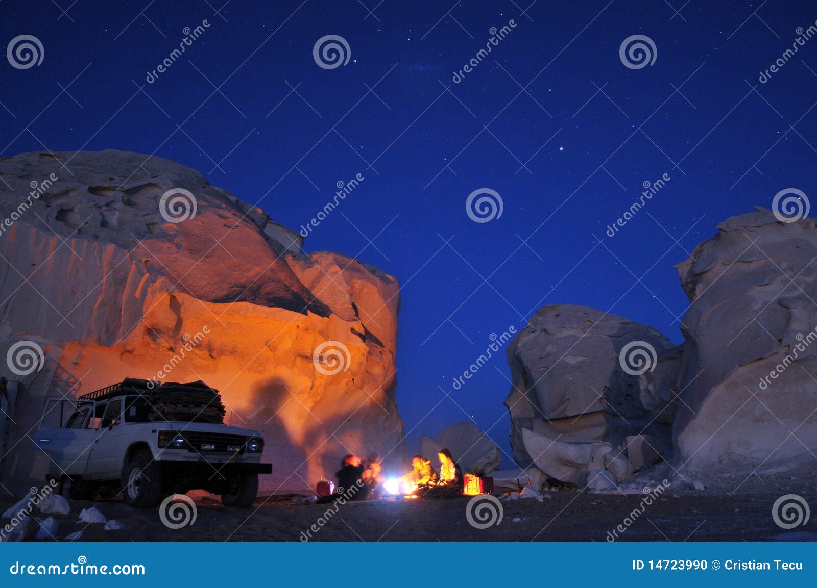 Campfire in the desert stock photo. Image of adventure - 14723990