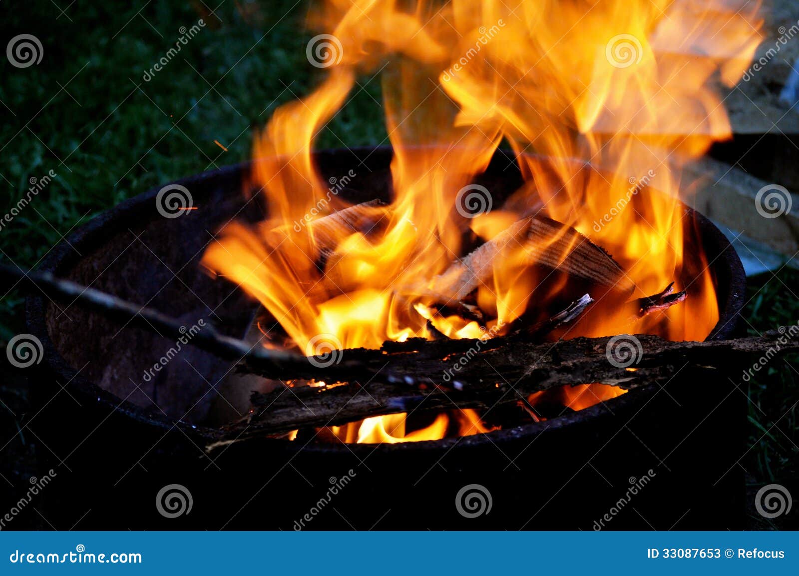 Campfire Flames stock image. Image of flame, camp, smoke - 33087653