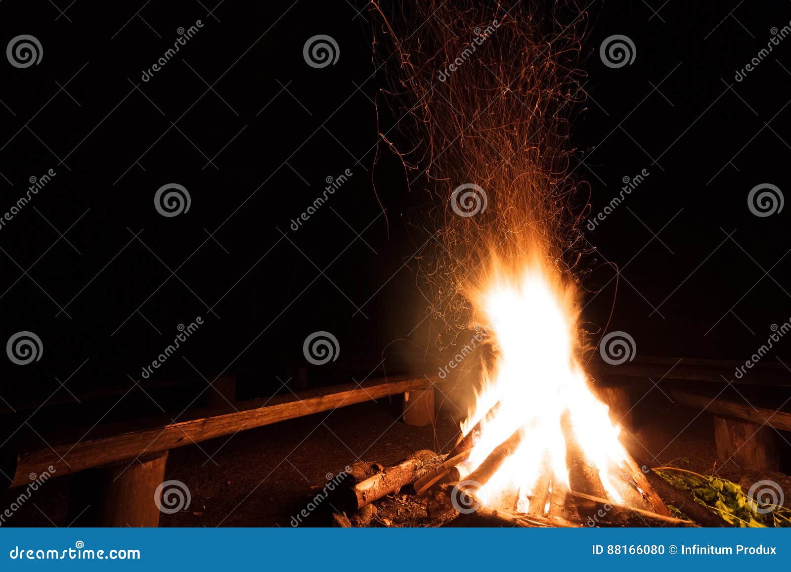 Campfire with Flying Sparks Stock Photo - Image of night, pattern: 88166080