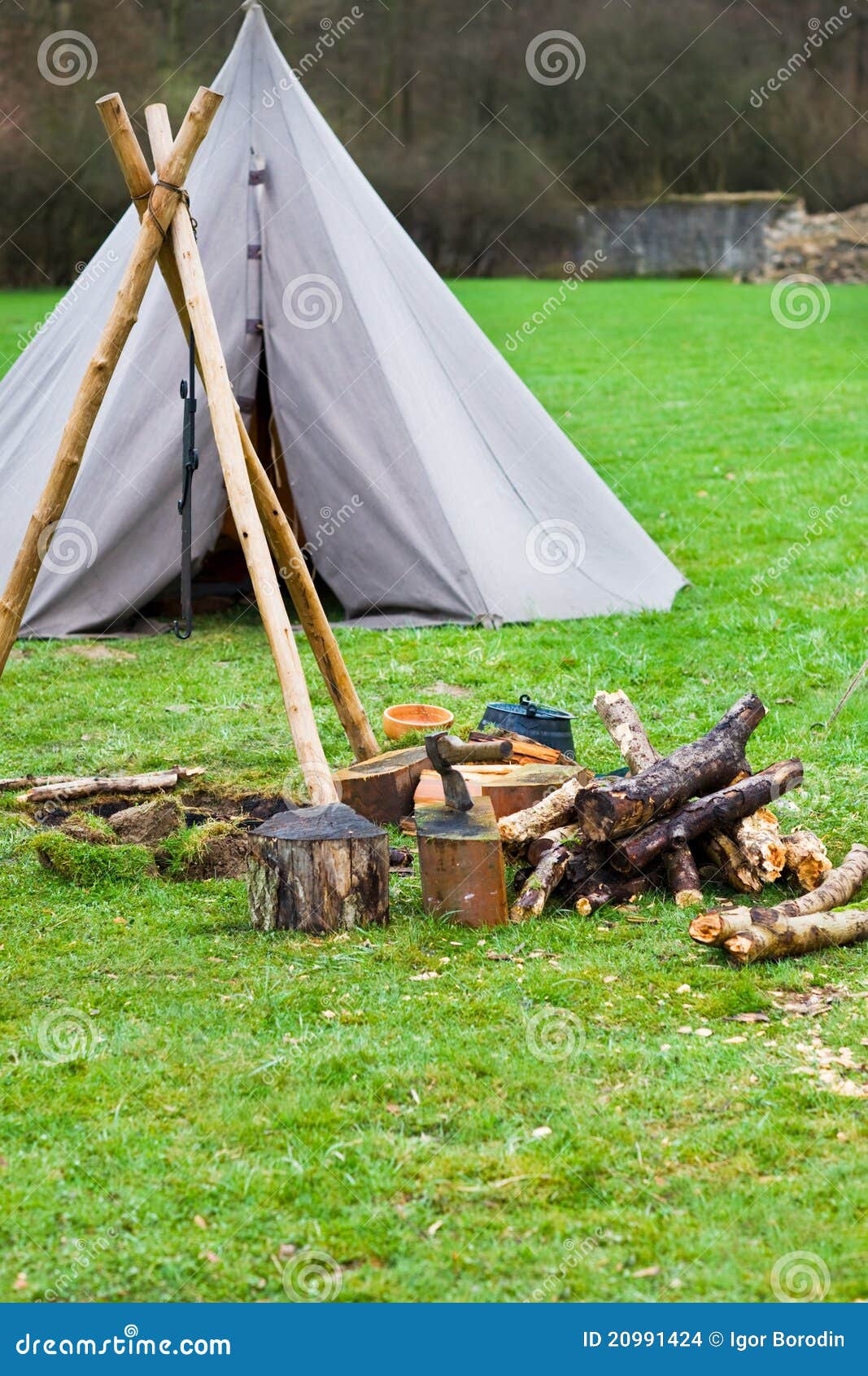 Campfire with old tent stock photo. Image of house, horizontal - 20991424