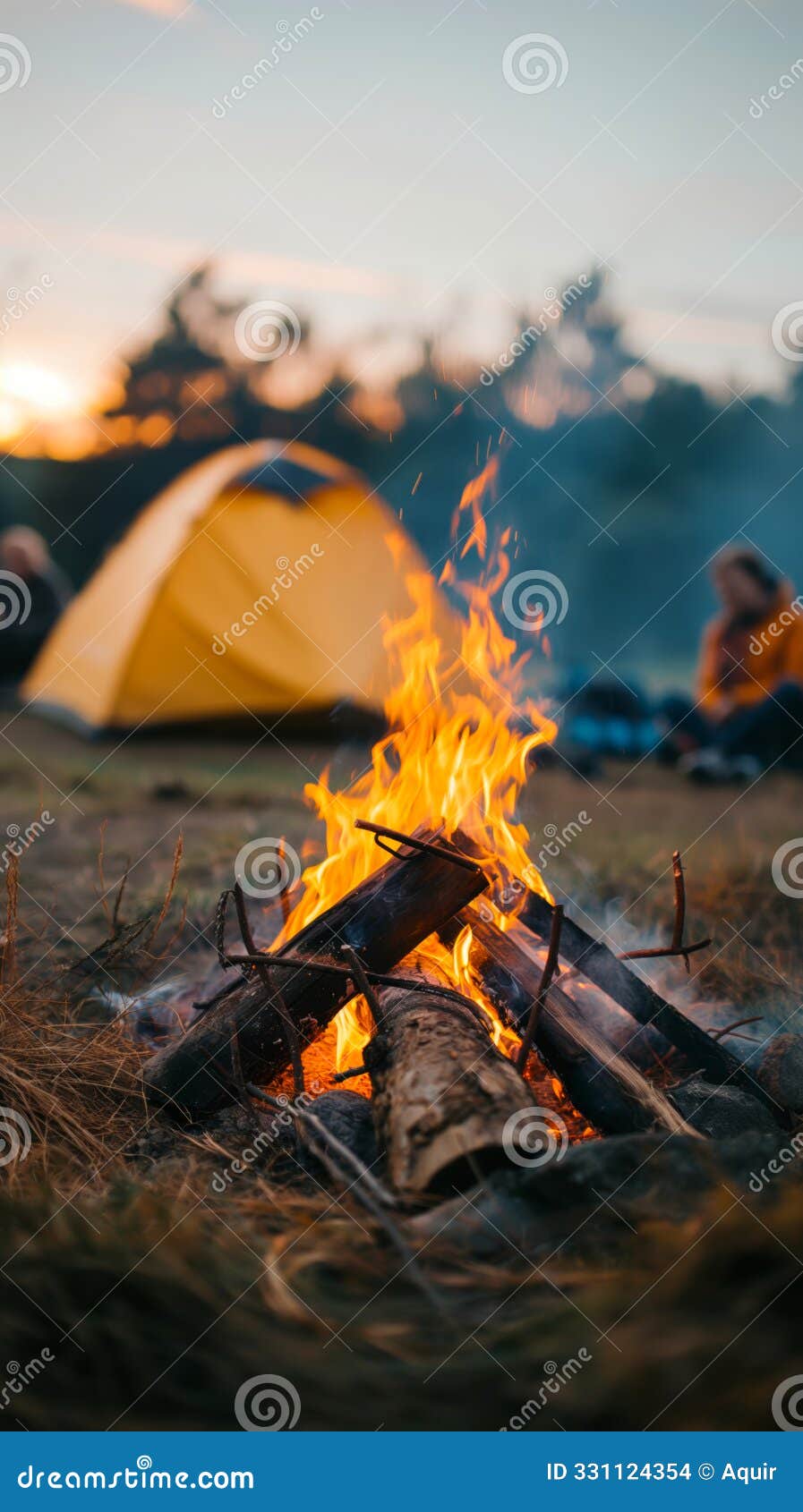 Camping Banner. Fire and Tent at Sunset. Campfire Stock Illustration ...