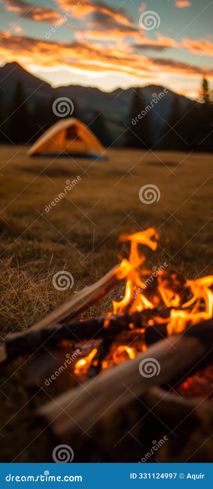 Camping Banner. Fire and Tent at Sunset. Campfire Stock Illustration ...