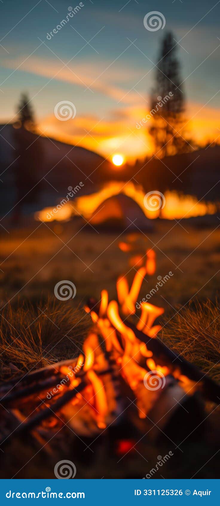 Camping Banner. Fire and Tent at Sunset. Campfire Stock Illustration ...