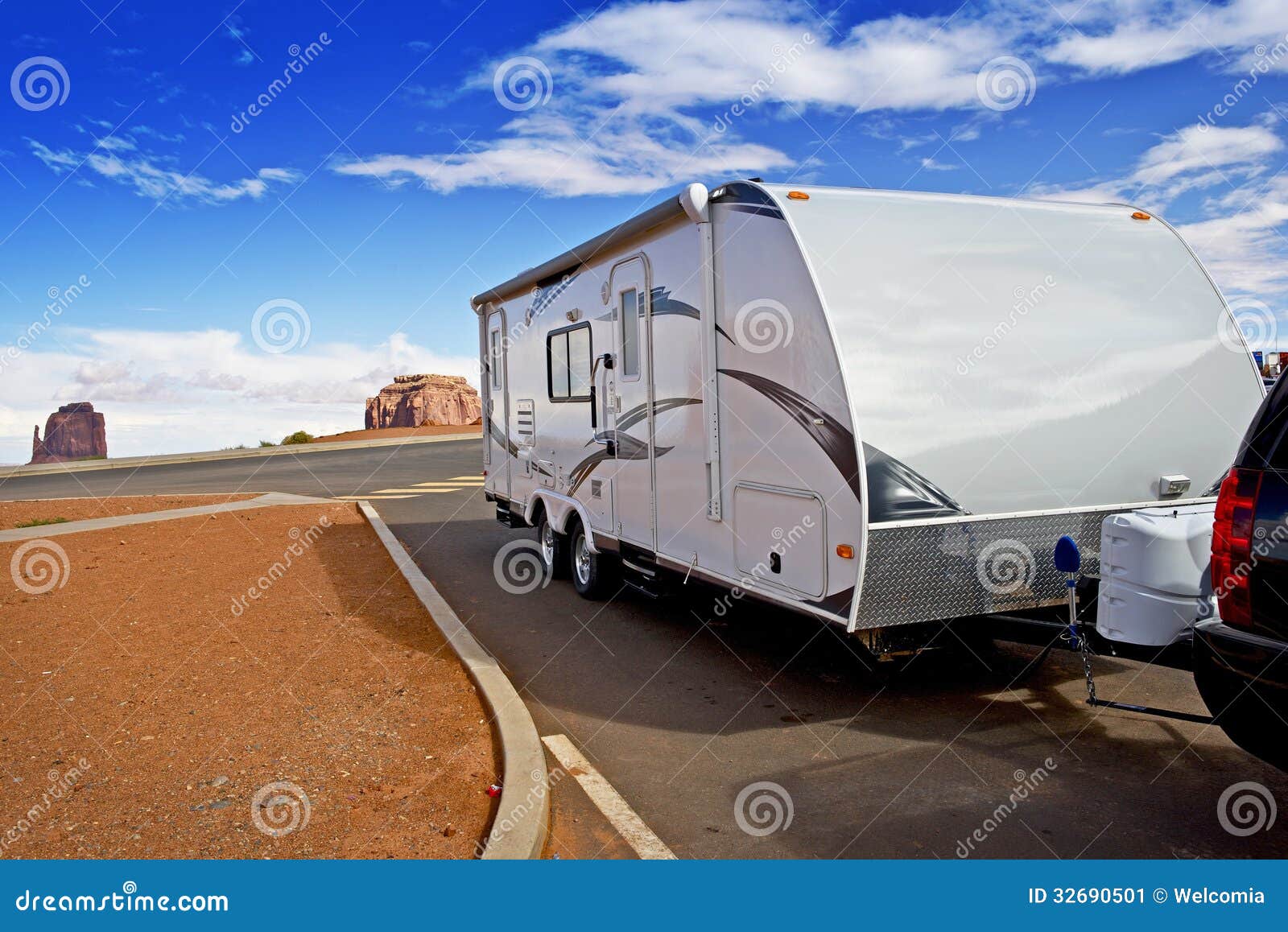 Camping-car rv image stock. Image du camper, déplacement - 32690501