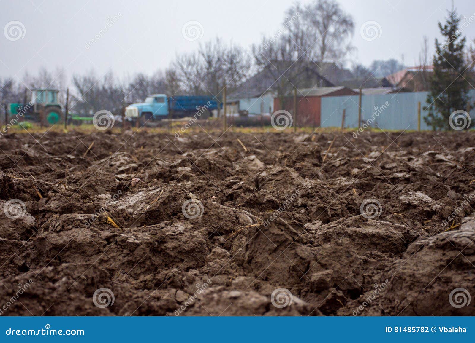 Campo Arado Listo Para Las Nuevas Cosechas Foto de archivo - Imagen de ...