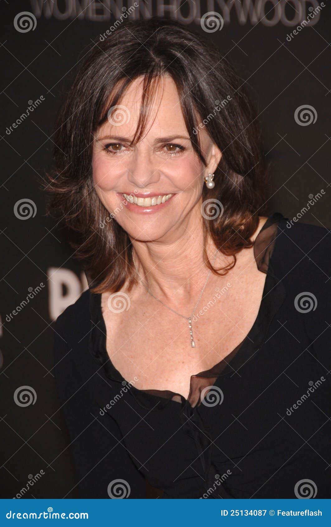 Campo de Sally fotografía editorial. Imagen de gala, anual - 25134087