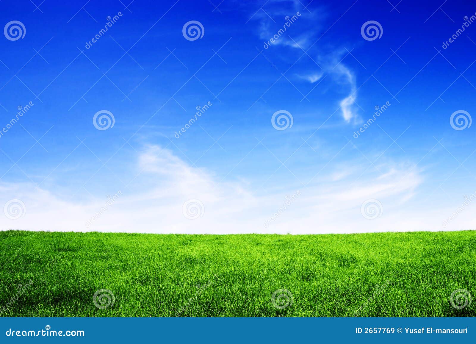 Campo verde imagen de archivo. Imagen de calma, cubo, campo - 2657769