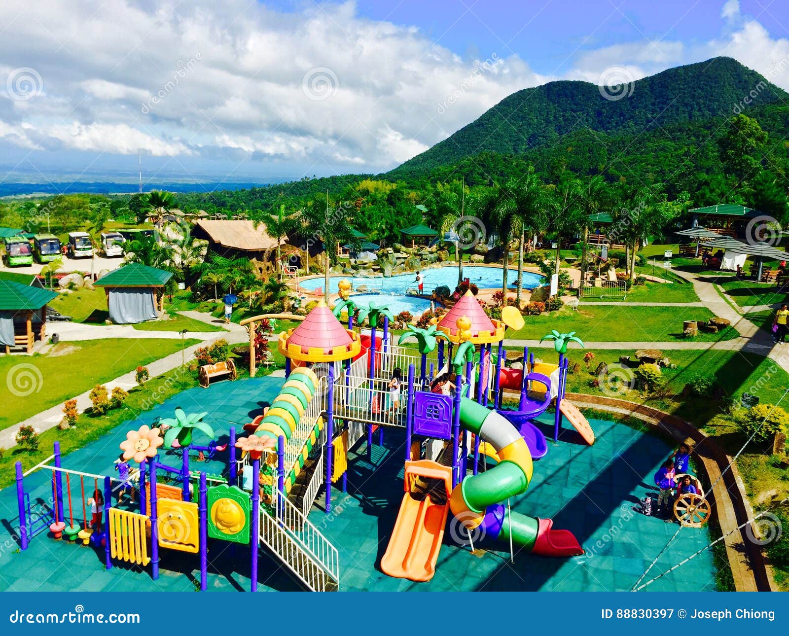 Campuestohan Highland Resort Editorial Photography - Image of ...