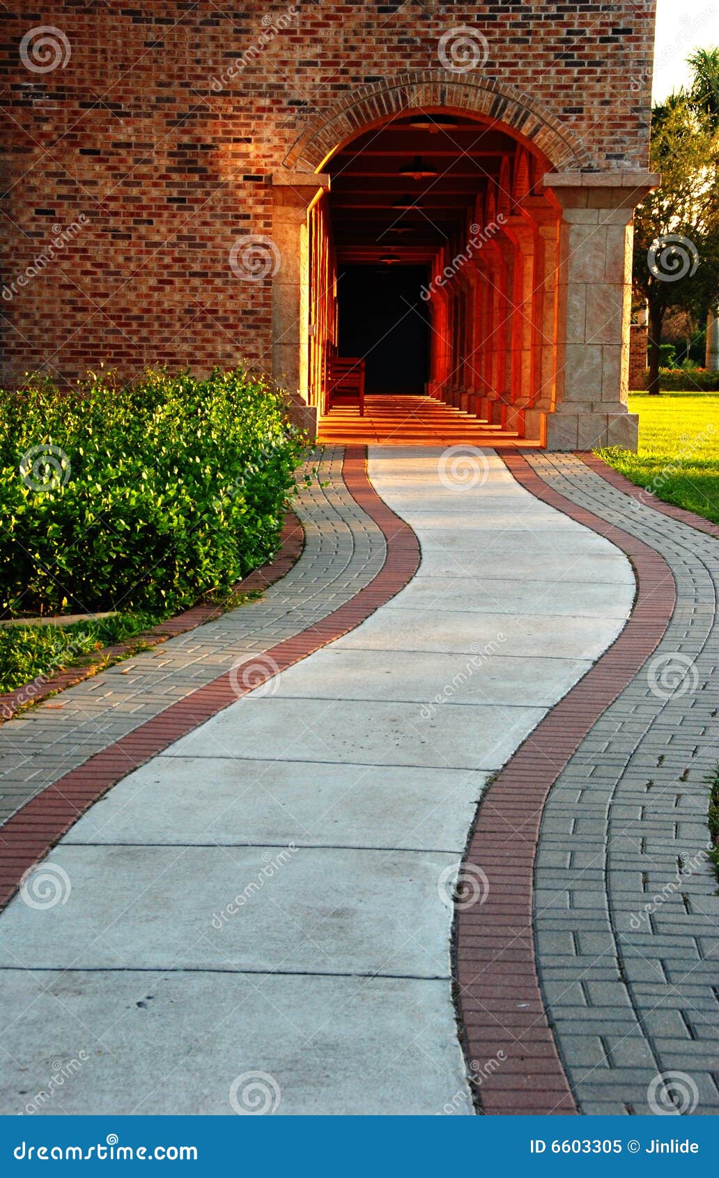 2,861 Hallway Campus Stock Photos - Free & Royalty-Free Stock Photos ...