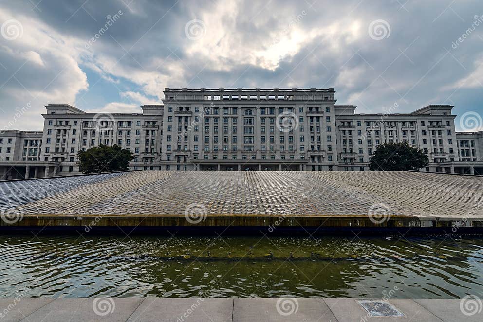 Campus Scenery of University of Electronic Science and Technology of China Stock Photo - Image ...