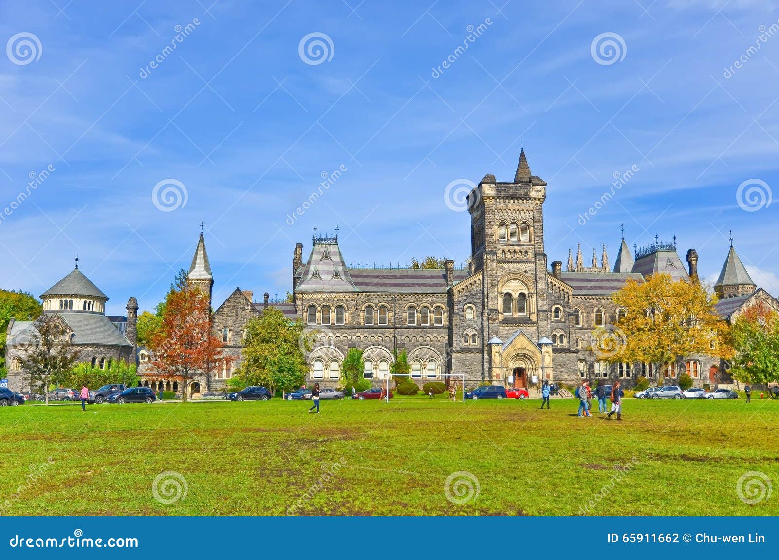 Campus of Toronto University in Autumn Editorial Photography - Image of ...