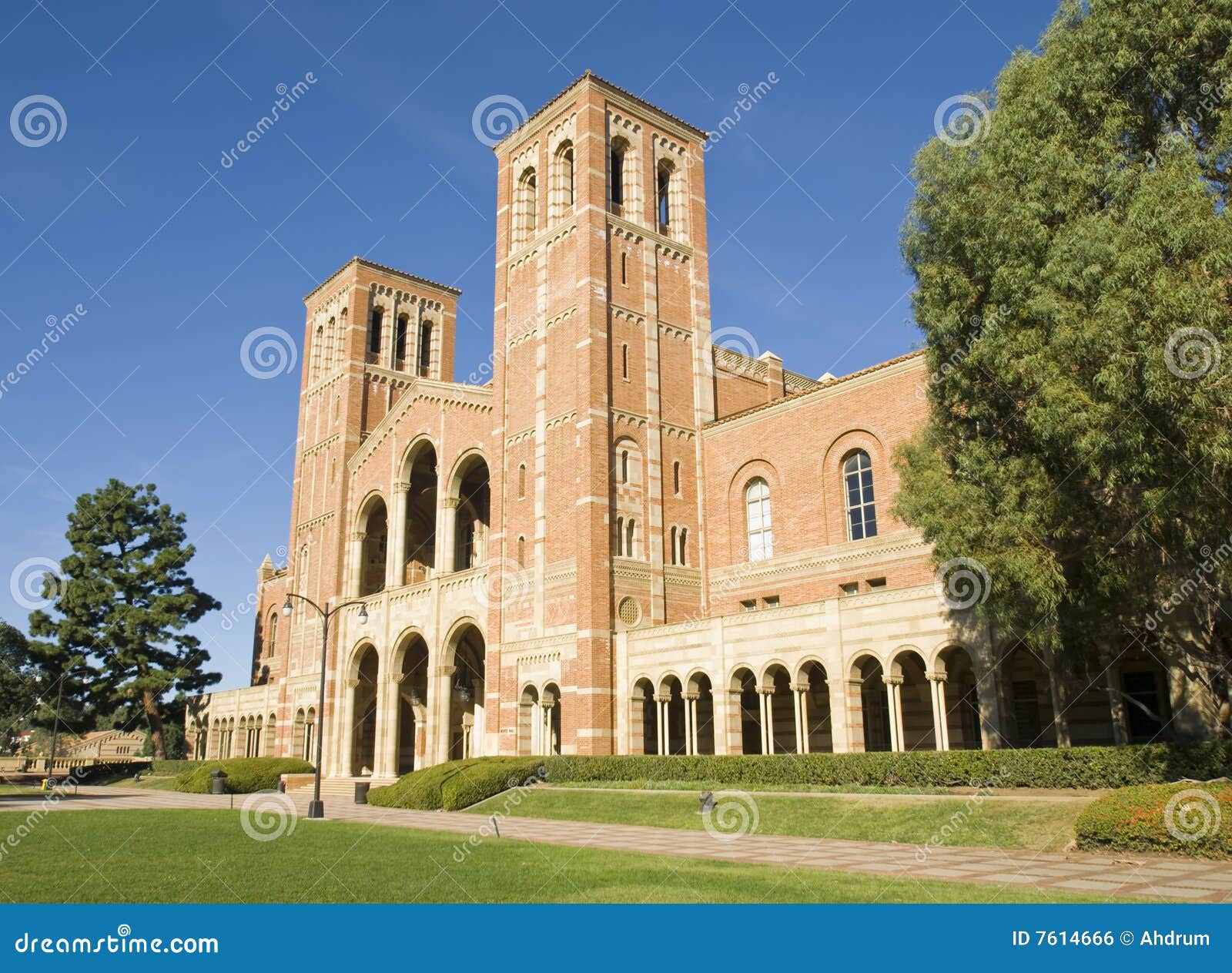 Campus Universitaire De La Californie Photo éditorial - Image du ...