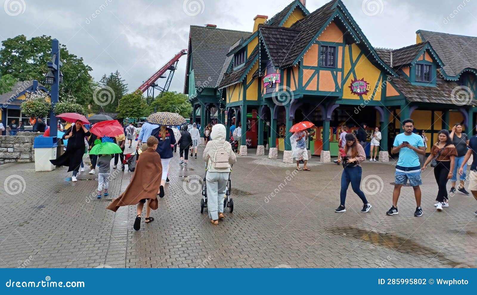 Canada S Wonderland in Toronto Editorial Photography - Image of market ...