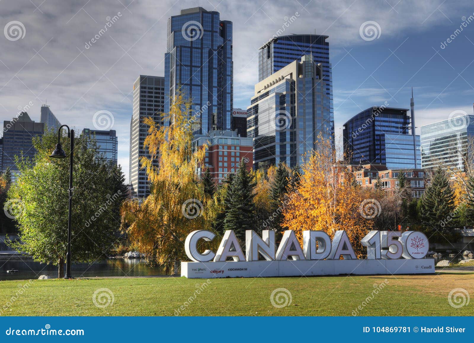 Canada 150 Sign in Front of the Calgary Skyline Editorial Photo - Image ...
