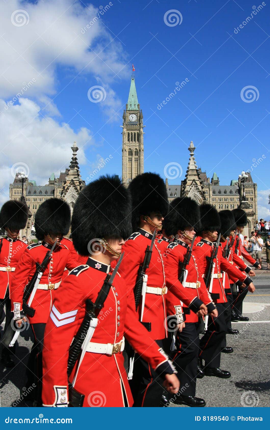 Canadian Guards Marching editorial image. Image of downtown - 8189540
