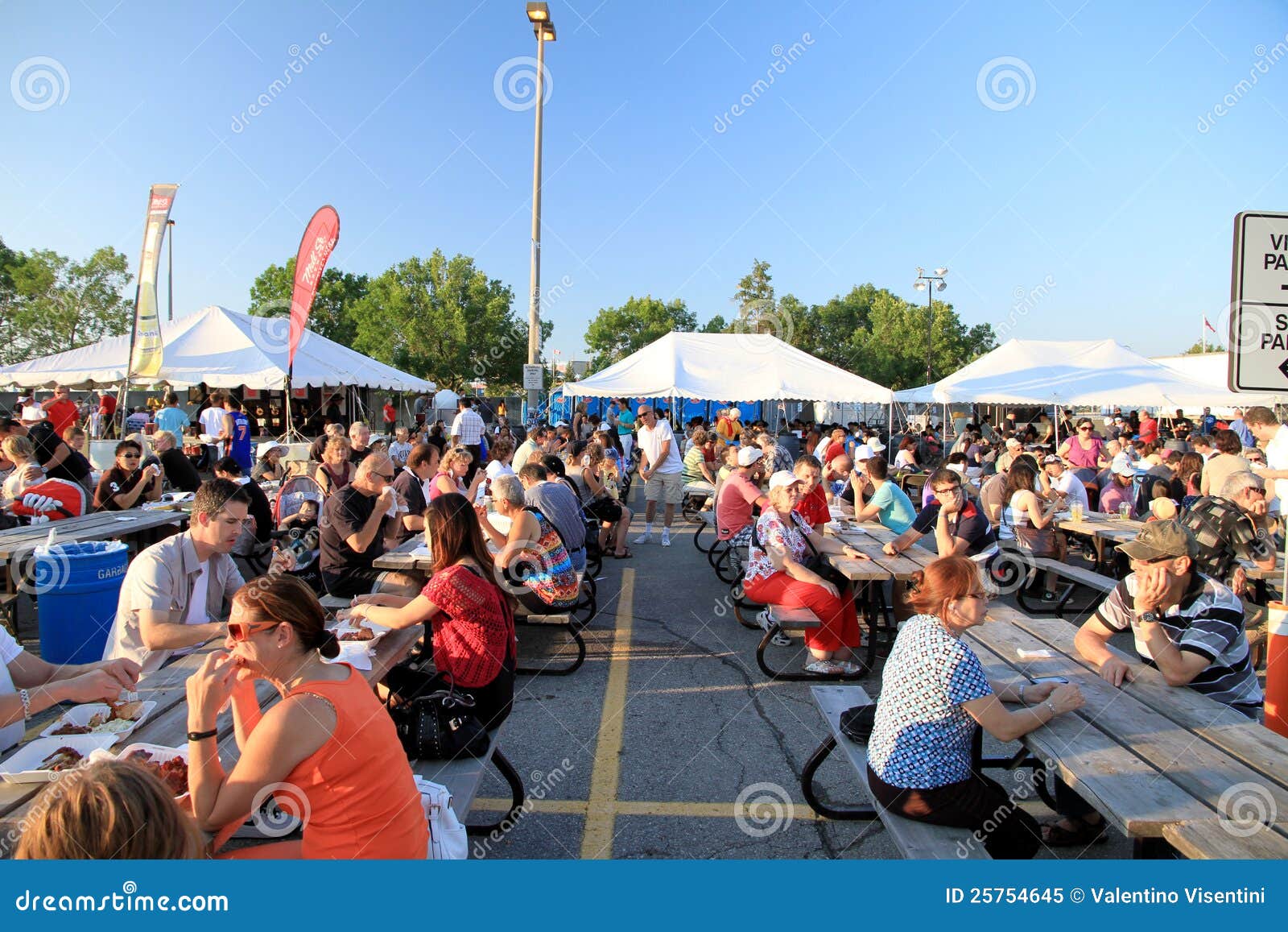 Canadian Rib Fest editorial image. Image of back, sauce - 25754645
