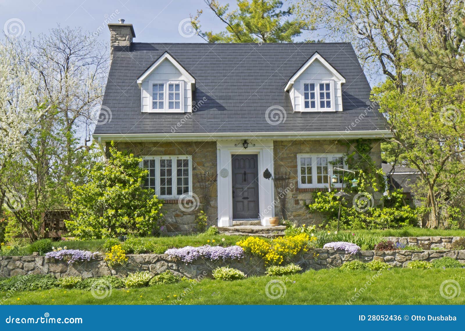 Canadian rural home stock photo. Image of residence, trees - 28052436