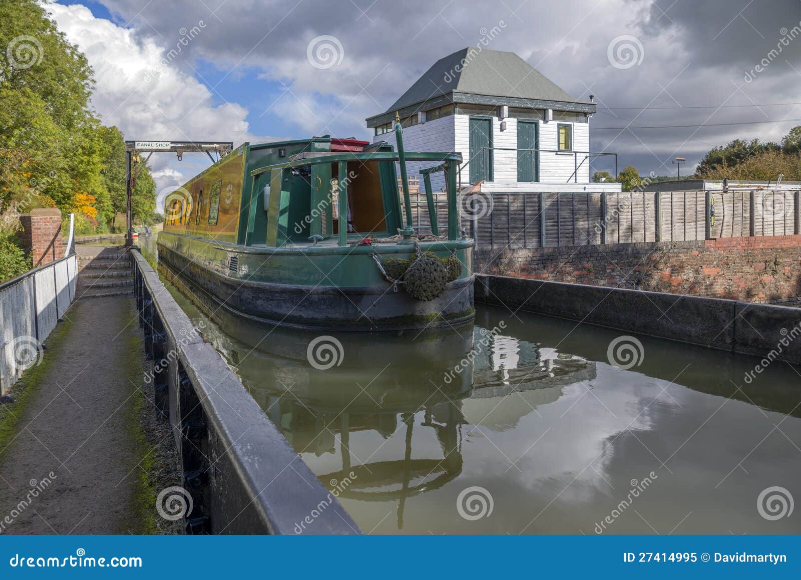 Canal stock image. Image of navigable, boating, england - 27414995