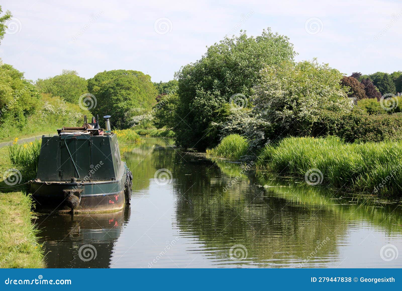 Canal Boat at Side of Lancaster Canal, Lancaster Stock Photo - Image of ...
