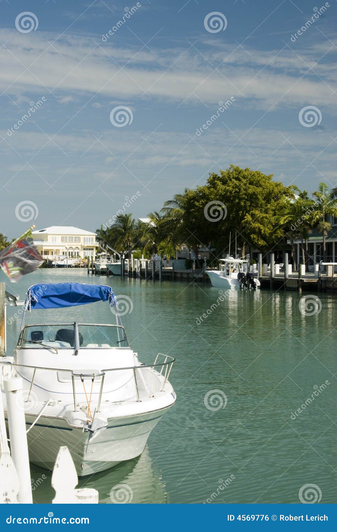 Canal Boats Homes Florida Keys Stock Photo - Image of florida, tourism ...