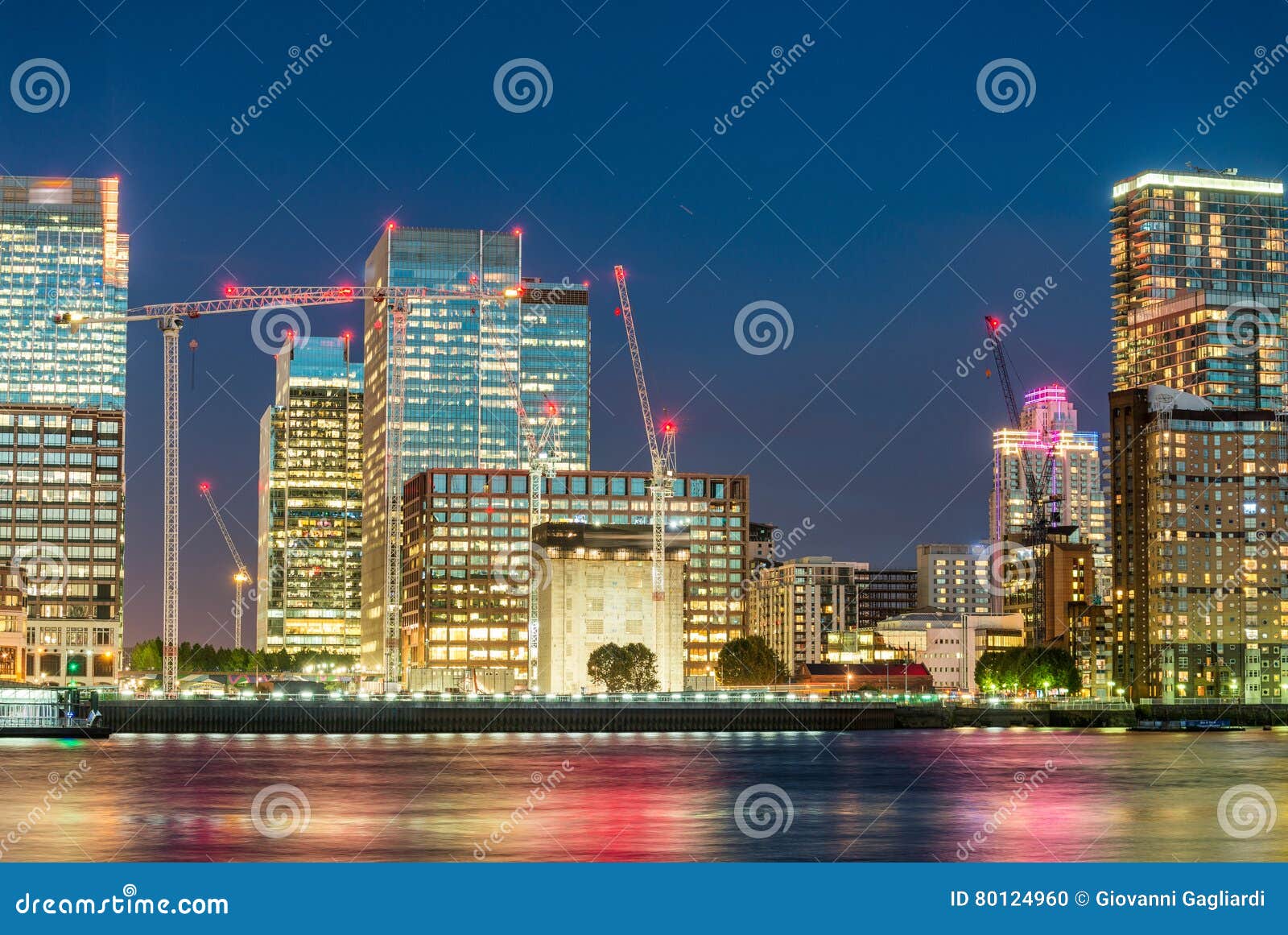 Canary Wharf Modern Buildings Night Reflections Editorial Image - Image ...