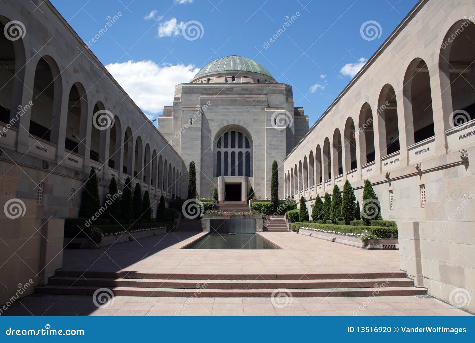Canberra War memorial editorial image. Image of monument - 13516920