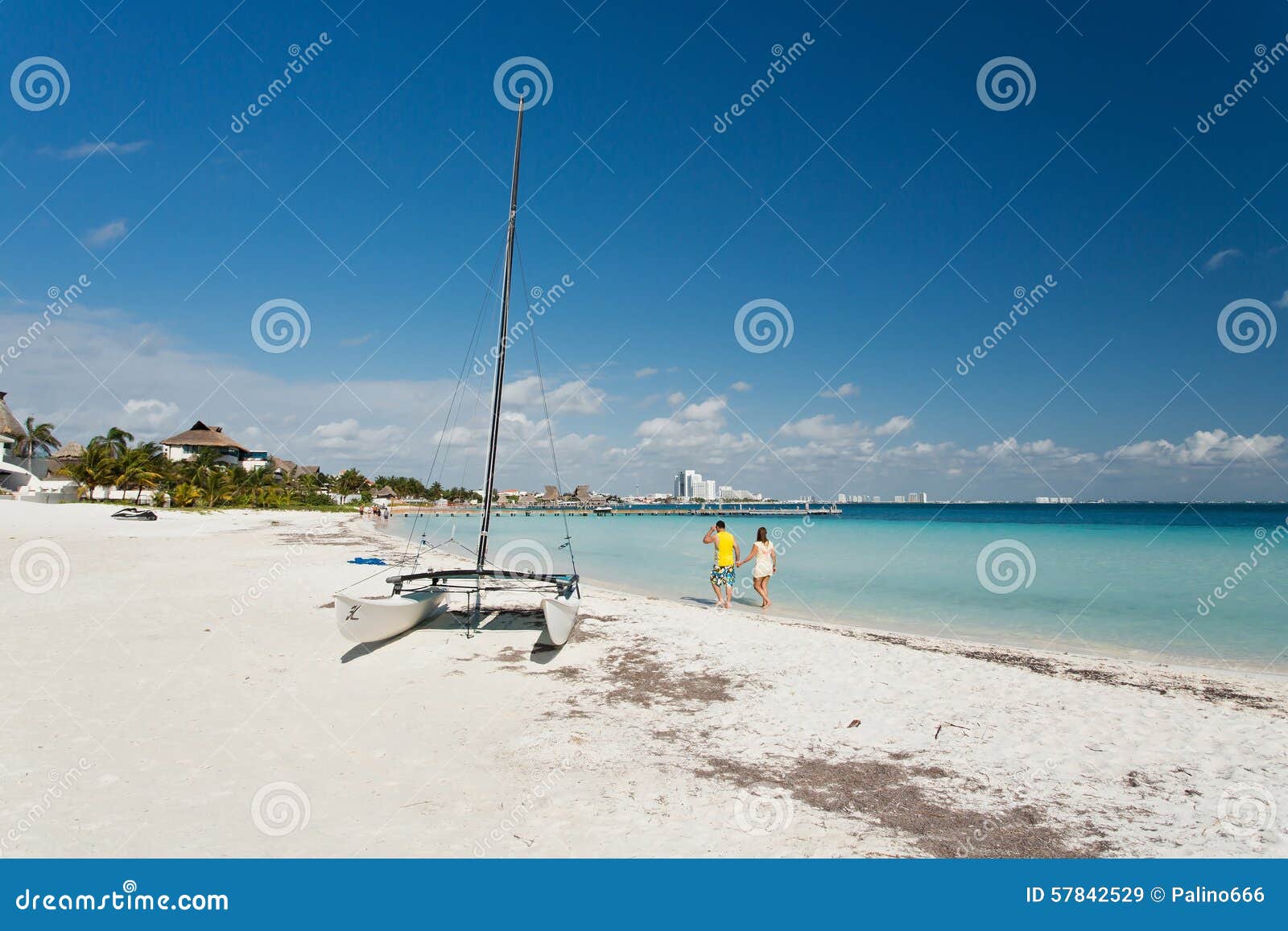 Cancun beach editorial stock image. Image of beautiful - 57842529
