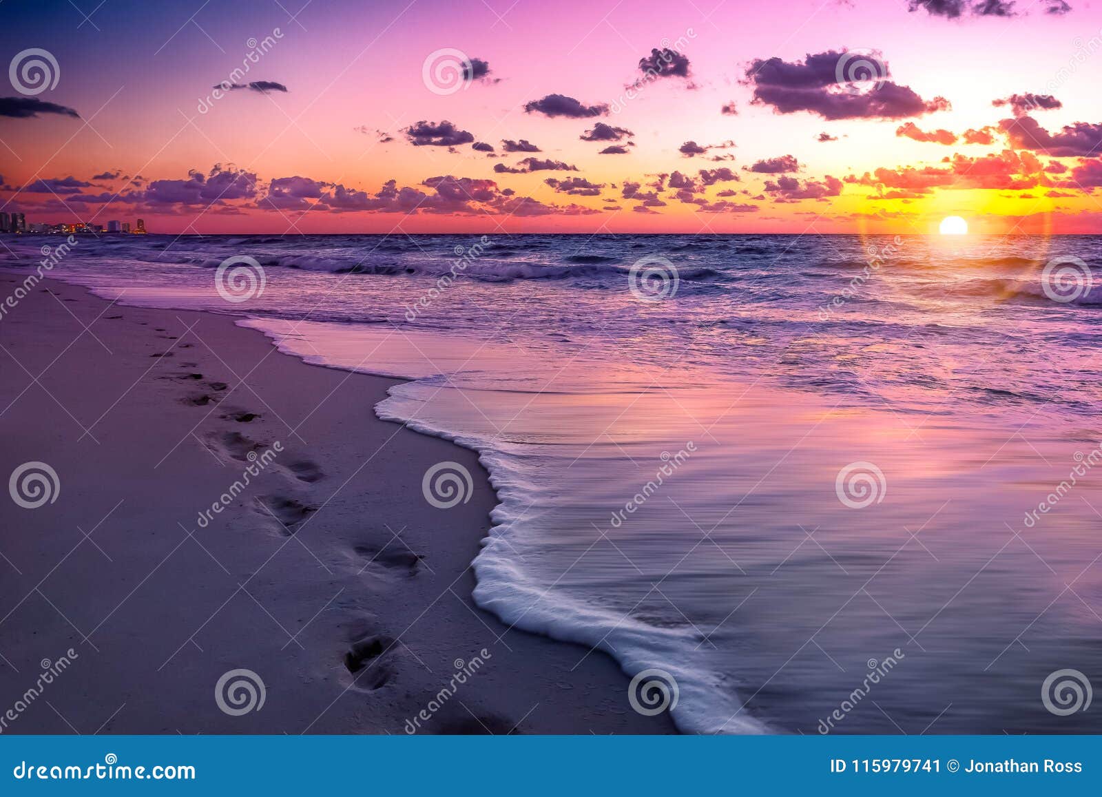 Cancun beach at sunset stock image. Image of sunny, paradise - 115979741