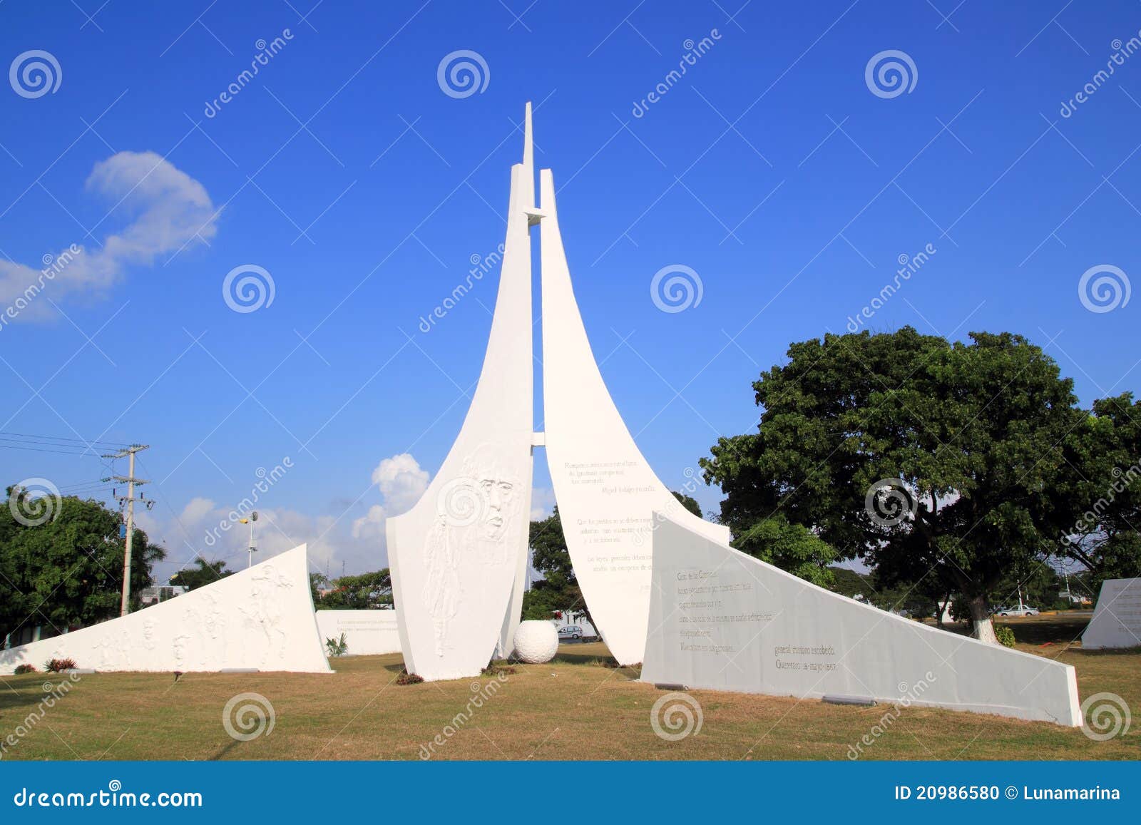 Cancun City Statue Monument about Mexico History Editorial Image ...