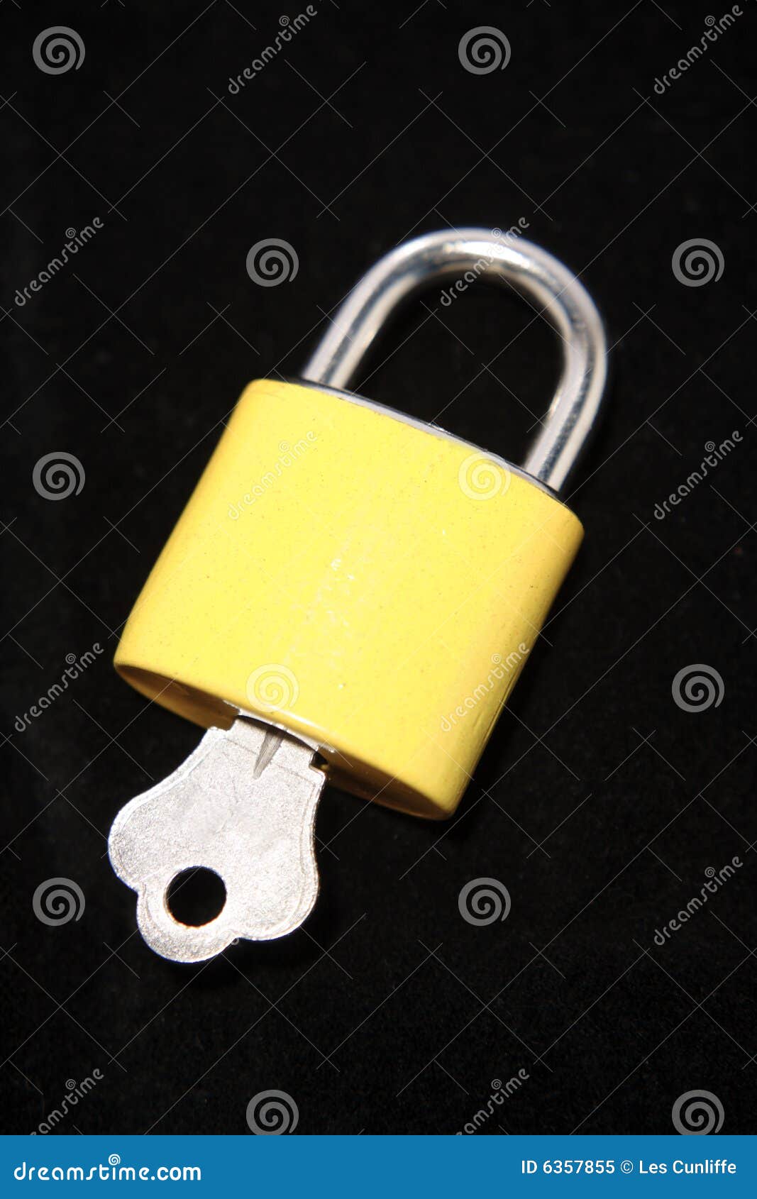 Candado imagen de archivo. Imagen de acero, seguridad - 6357855