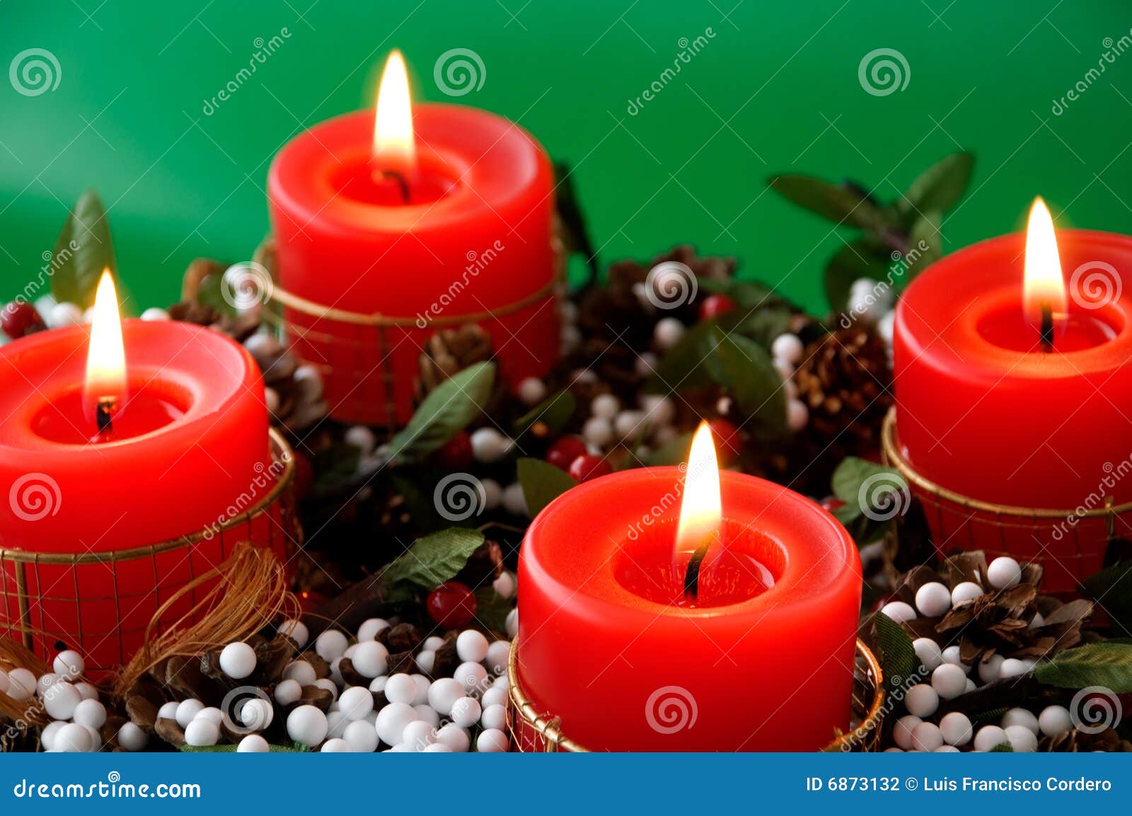 Candele di natale fotografia stock. Immagine di ornamento - 6873132
