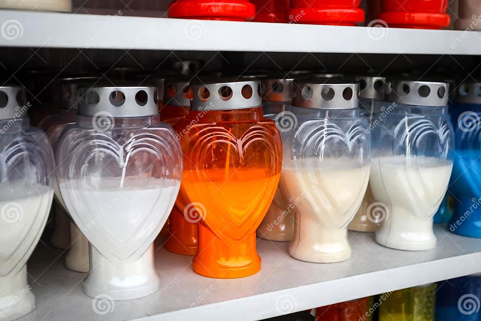 Candele per i defunti fotografia stock. Immagine di candela - 69375556