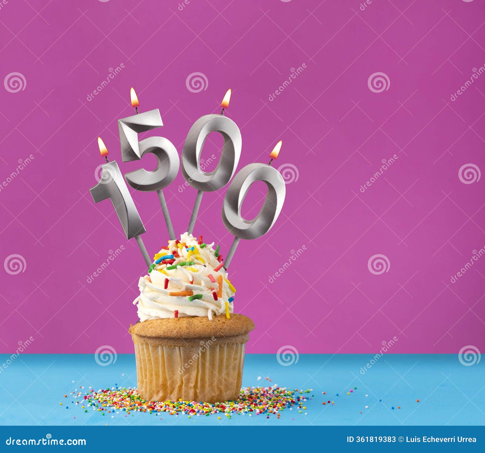 Candle Number 1500 - Number of Followers or Likes Stock Illustration ...