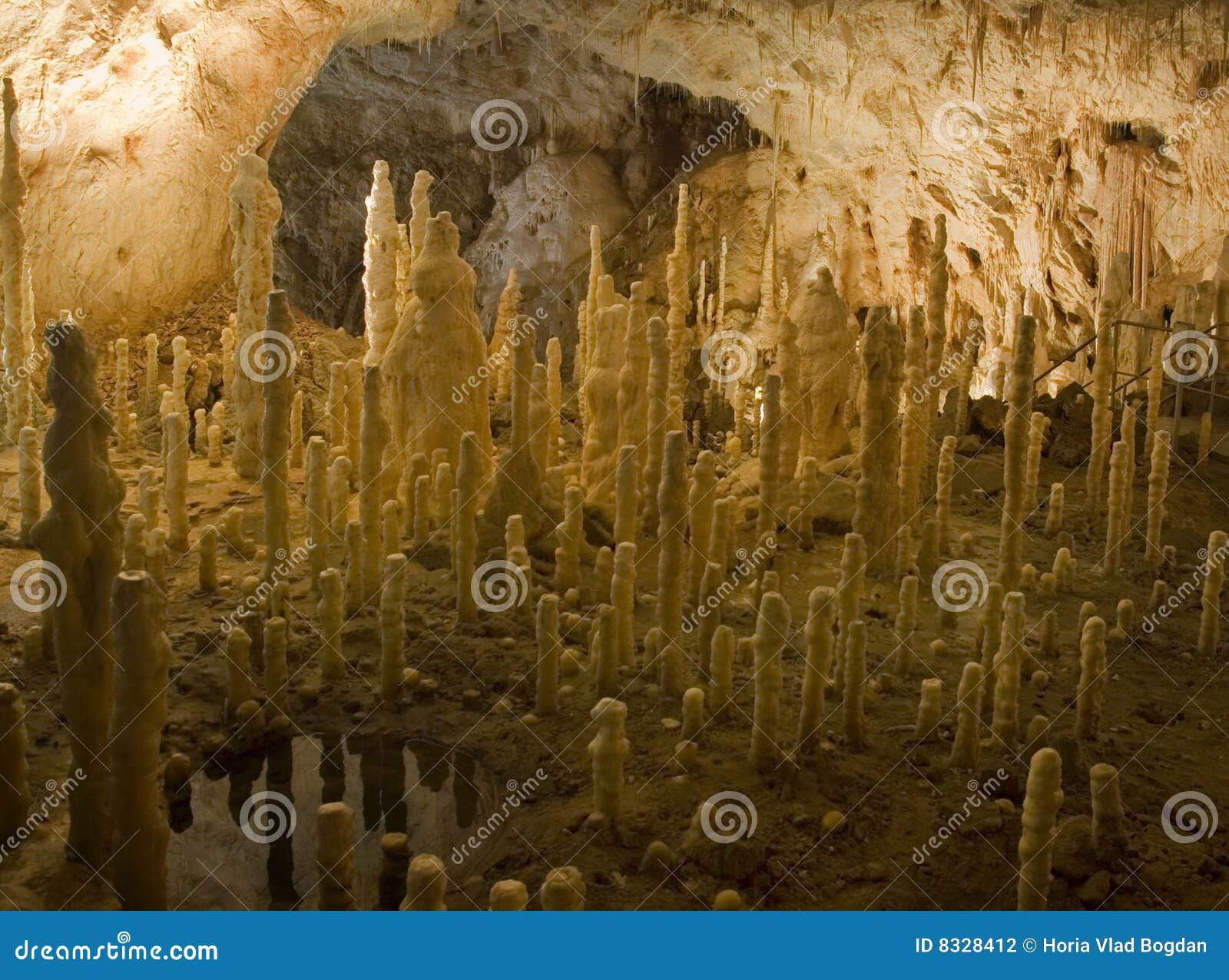 Stalactites and Stalagmites Stock Photo - Image of stone, nature: 8328412