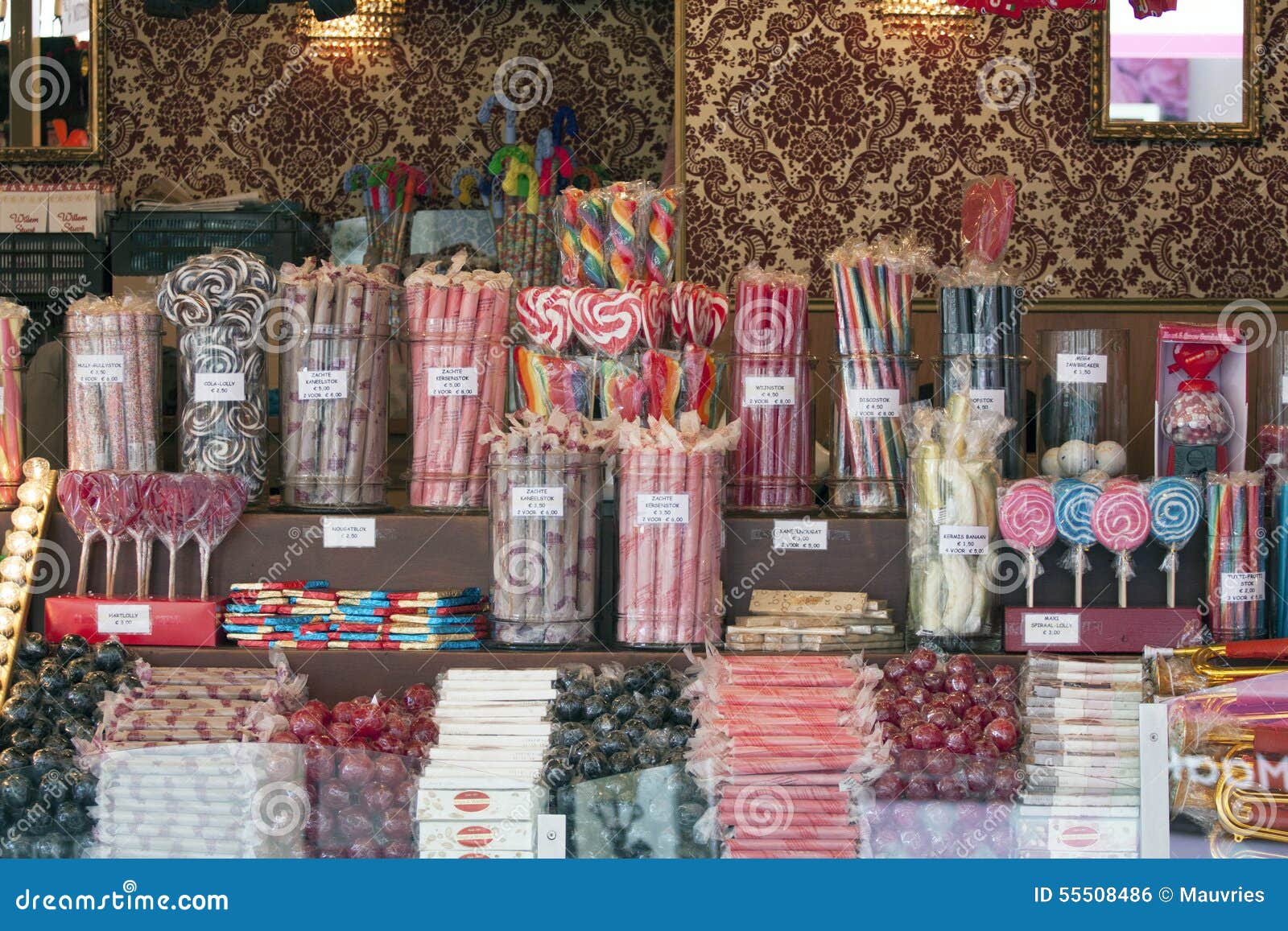 Candy on the funfair editorial photo. Image of shop, fair - 55508486
