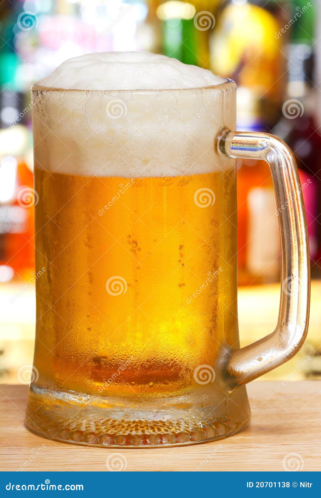 Caneca de cerveja foto de stock. Imagem de bebida, espuma - 20701138