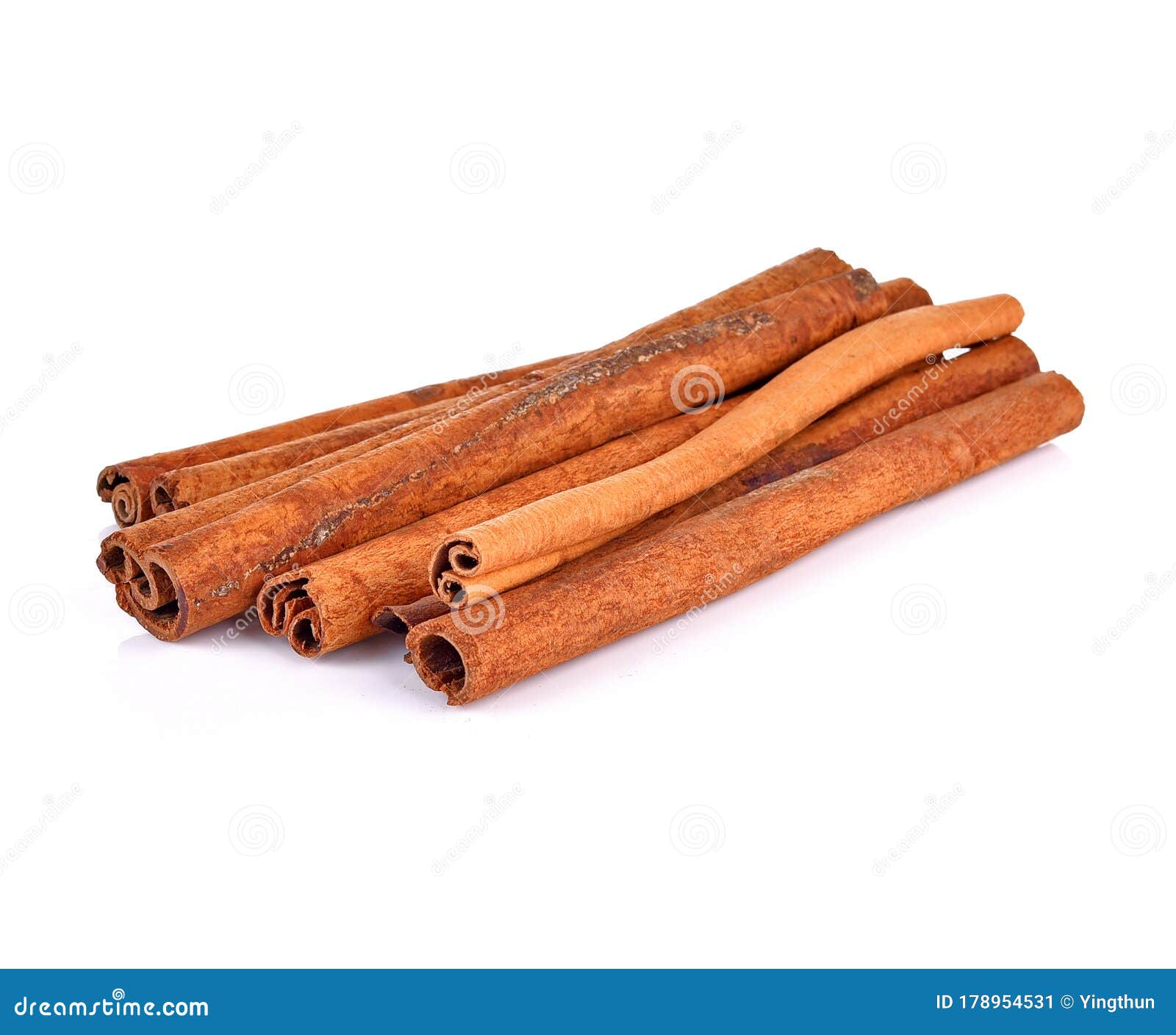 Canela Seca Sobre Fondo Blanco Imagen de archivo - Imagen de blanco ...