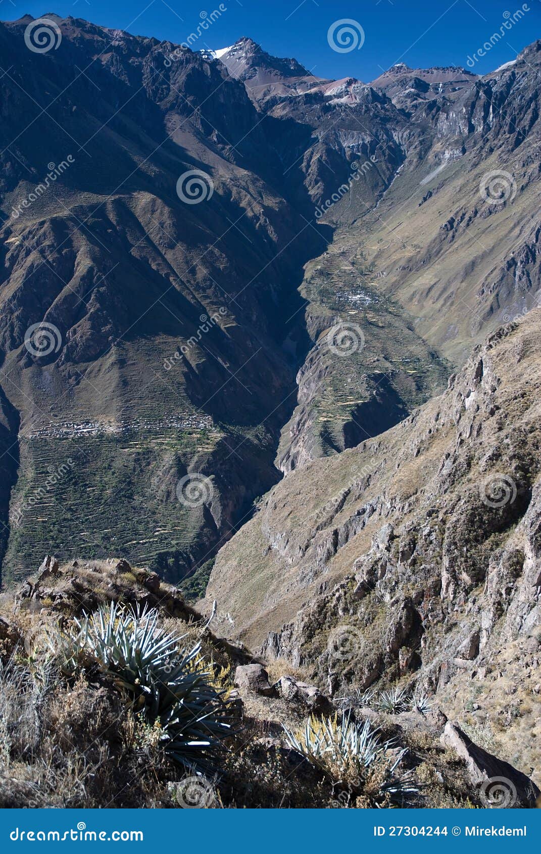 Canion Colca in Peru stock foto. Image of nave, bestemming - 27304244