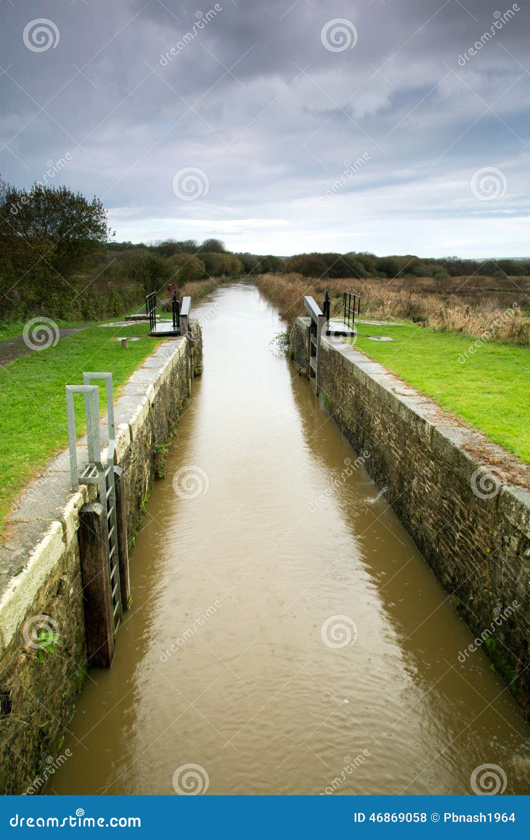 Cannel del puerto de Bude foto de archivo. Imagen de grande - 46869058